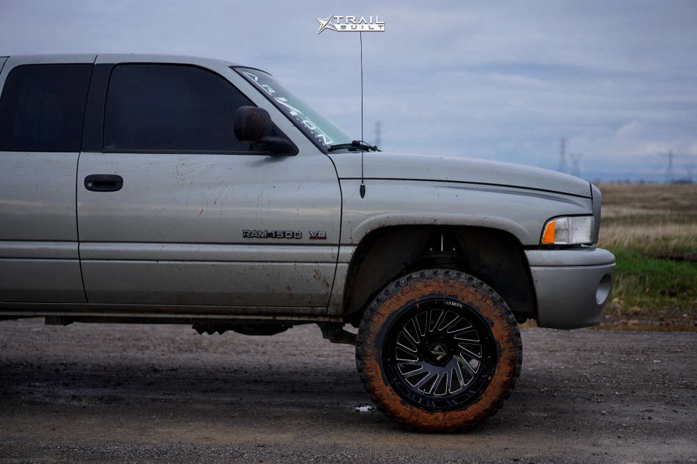 2001 Dodge Ram 1500 Wheel Offset Aggressive > 1" Outside Fender ...