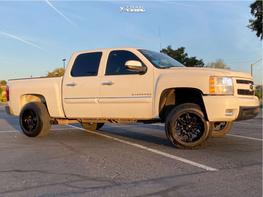 2010 Chevrolet Silverado 1500 Wheel Offset Aggressive > 1" Outside ...