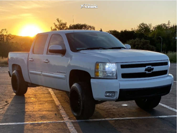 2010 Chevrolet Silverado 1500 Wheel Offset Aggressive > 1" Outside ...
