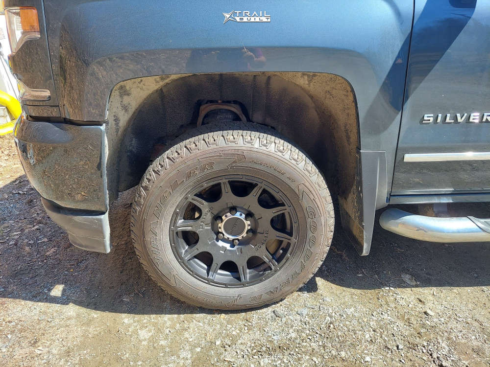 2017 Chevrolet Silverado 1500 Wheel Offset Aggressive > 1" Outside ...