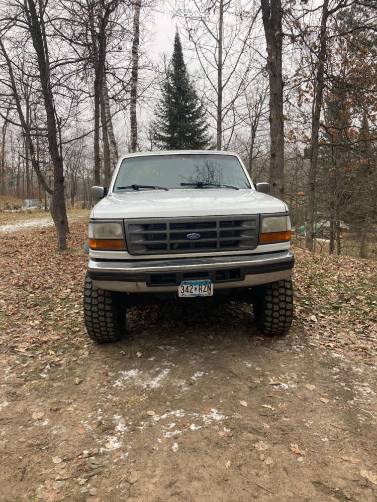 1994 Ford F-250 Wheel Offset Slightly Aggressive Suspension Lift 4 ...