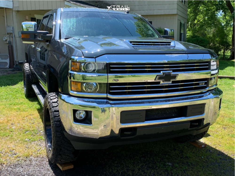 2017 Chevrolet Silverado 2500 HD Wheel Offset Aggressive > 1" Outside ...
