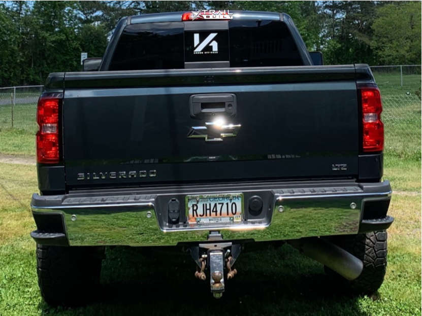 2017 Chevrolet Silverado 2500 HD Wheel Offset Aggressive > 1" Outside ...