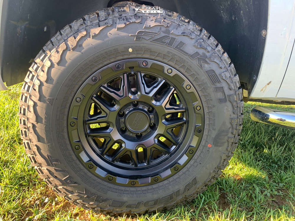 2011 Chevrolet Silverado 1500 Wheel Offset Slightly Aggressive Leveling ...