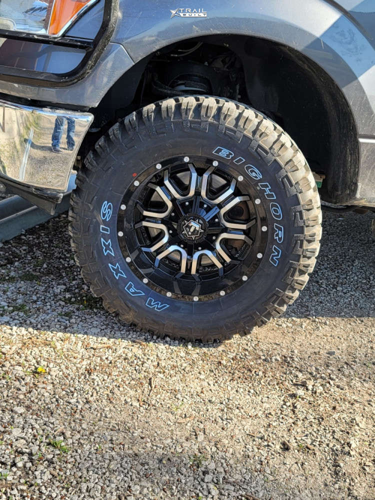 2014 Ford F-150 Wheel Offset Aggressive > 1" Outside Fender Leveling ...
