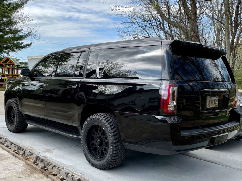 2018 GMC Yukon XL Wheel Offset Aggressive > 1" Outside Fender Leveling ...
