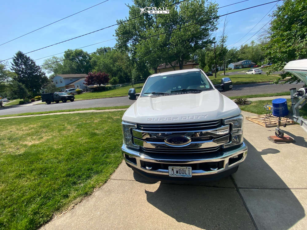 2017 Ford F-250 Super Duty Wheel Offset Aggressive > 1" Outside Fender ...