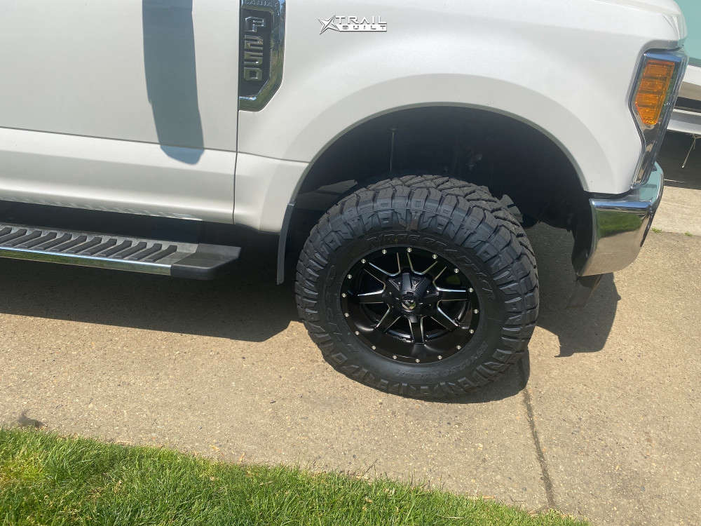 2017 Ford F-250 Super Duty Wheel Offset Aggressive > 1" Outside Fender ...