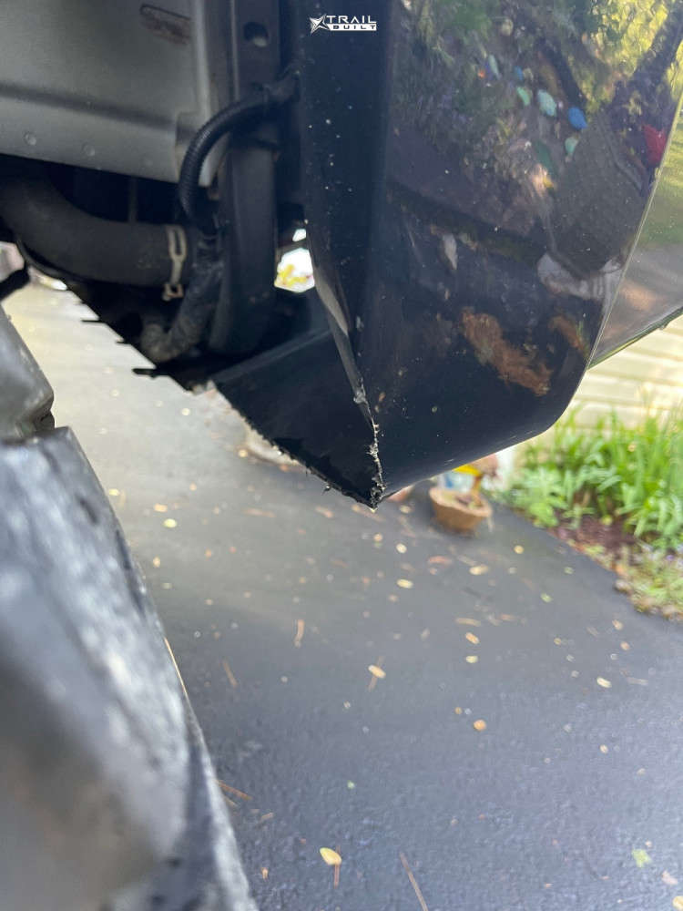 2006 Jeep Commander Wheel Offset Aggressive > 1" Outside Fender ...