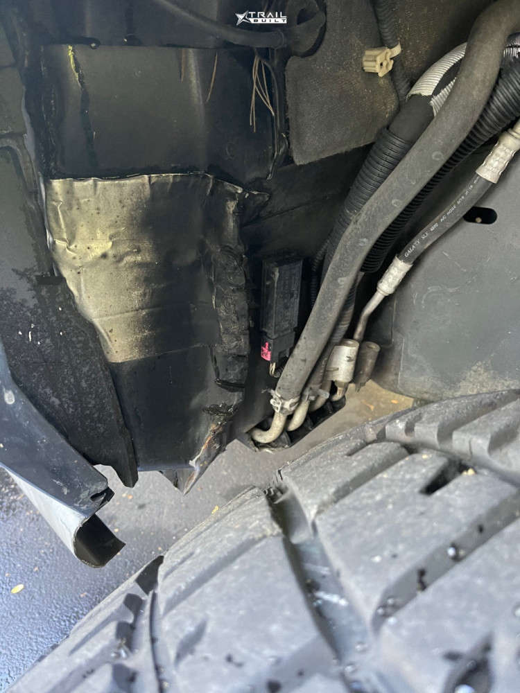 2006 Jeep Commander Wheel Offset Aggressive > 1" Outside Fender ...