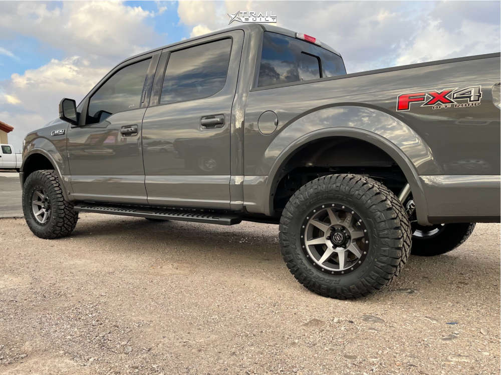2020 Ford F-150 Wheel Offset Aggressive > 1" Outside Fender Leveling ...