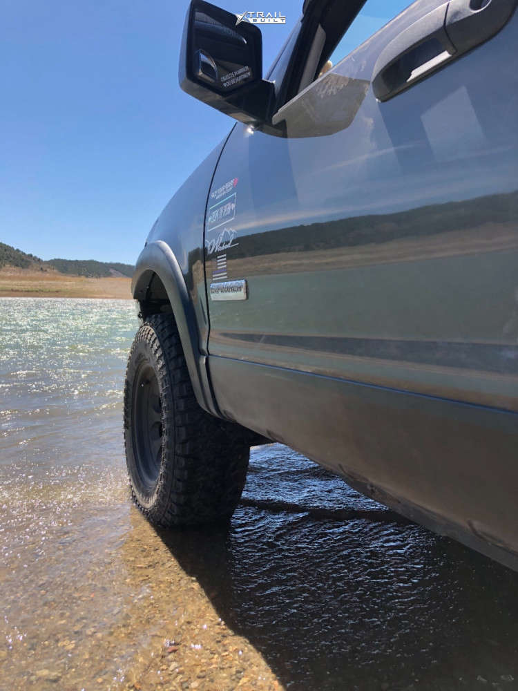 2006 Ford Explorer Wheel Offset Aggressive > 1" Outside Fender ...