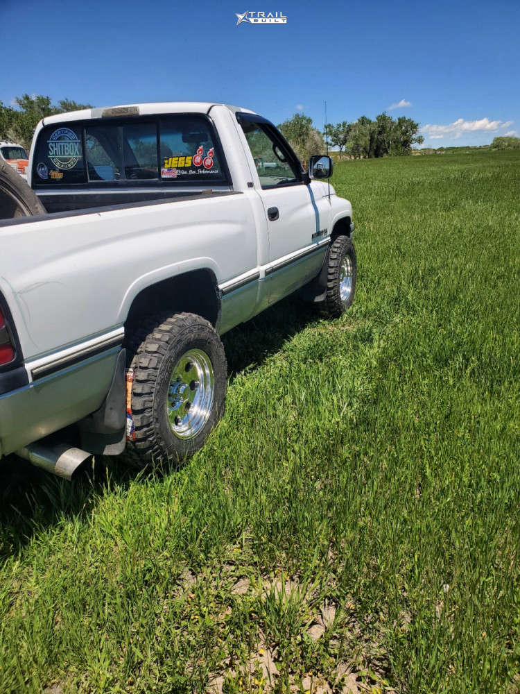 1995 Dodge Ram 1500 Wheel Offset Aggressive > 1" Outside Fender ...