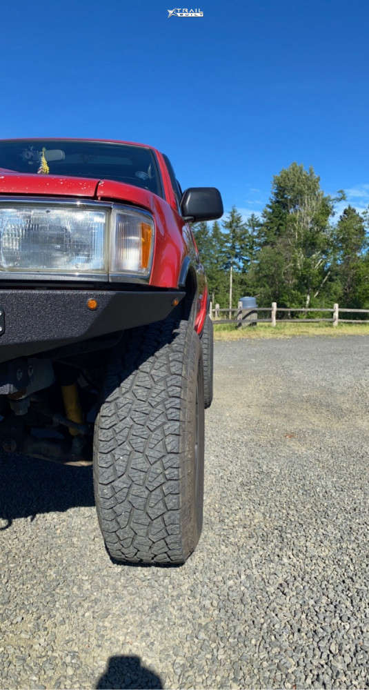 1995 Toyota 4Runner Wheel Offset Slightly Aggressive Suspension Lift 3. ...