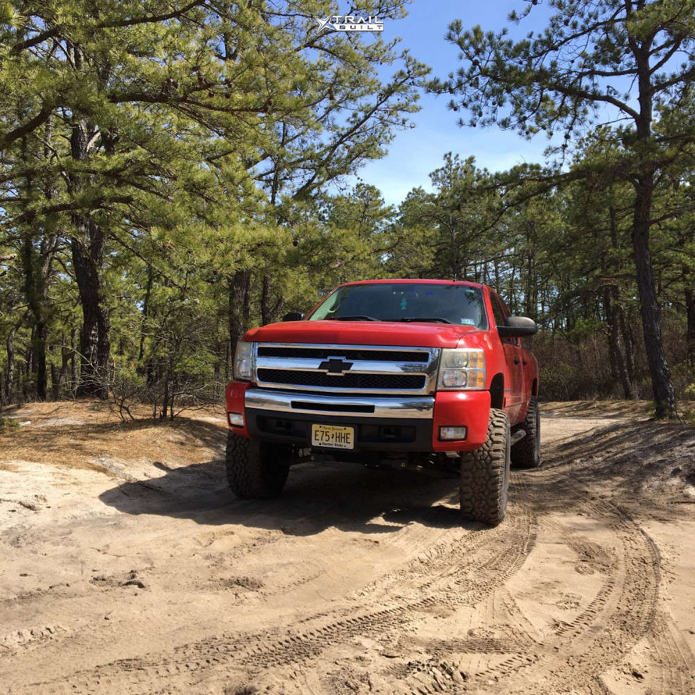 2011 Chevrolet Silverado 1500 Wheel Offset Aggressive > 1" Outside ...