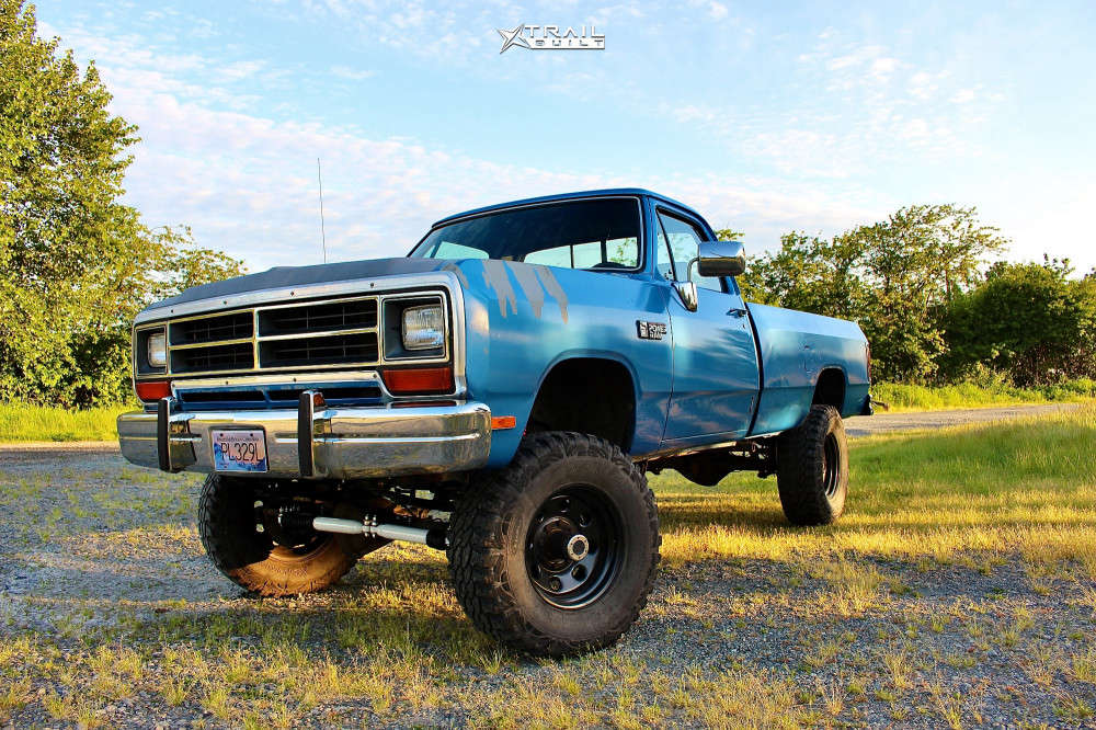 1990 Dodge W250 Wheel Offset Slightly Aggressive Suspension Lift 4 ...