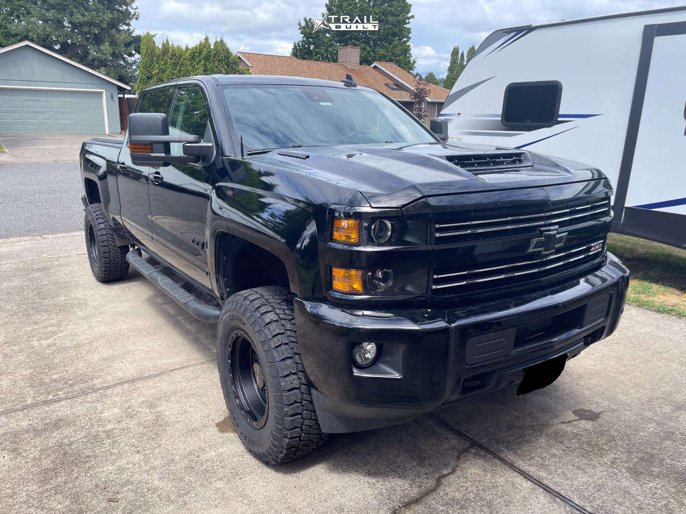 Chevy Silverado 2500 Leveled