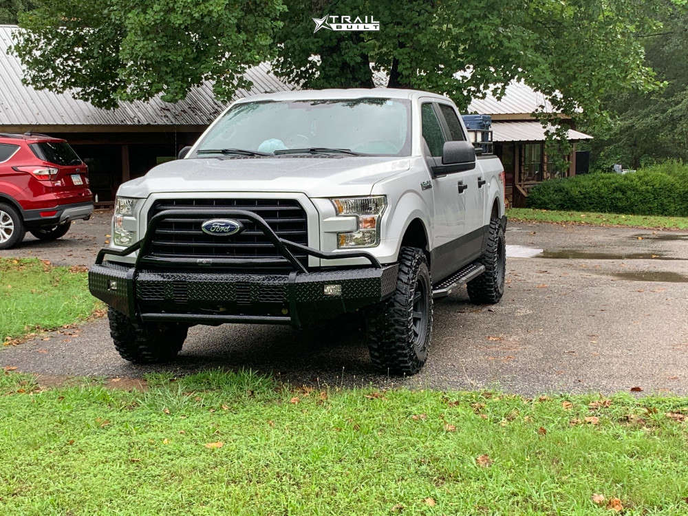 2017 Ford F-150 Wheel Offset Aggressive > 1" Outside Fender Leveling ...