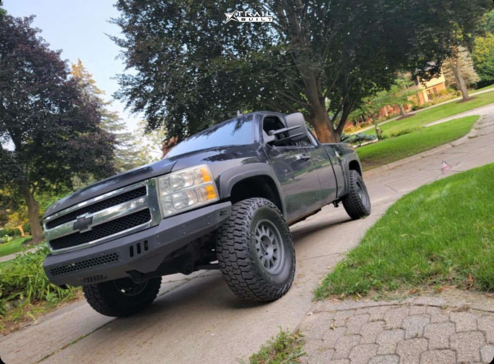 2007 Chevrolet Silverado 1500 Wheel Offset Slightly Aggressive Leveling ...