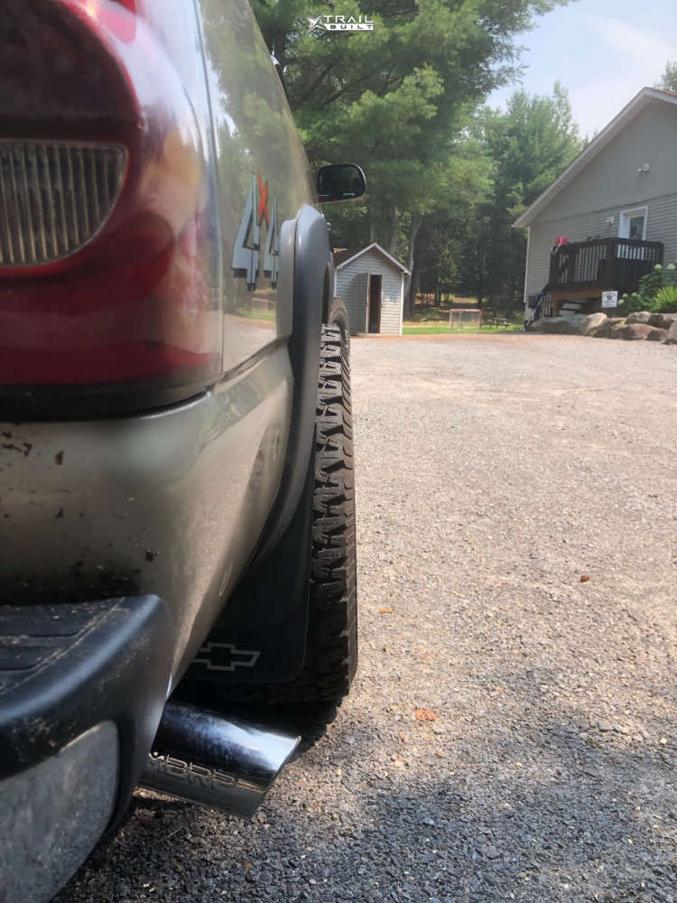 2004 Chevrolet Silverado 1500 Wheel Offset Aggressive > 1" Outside ...