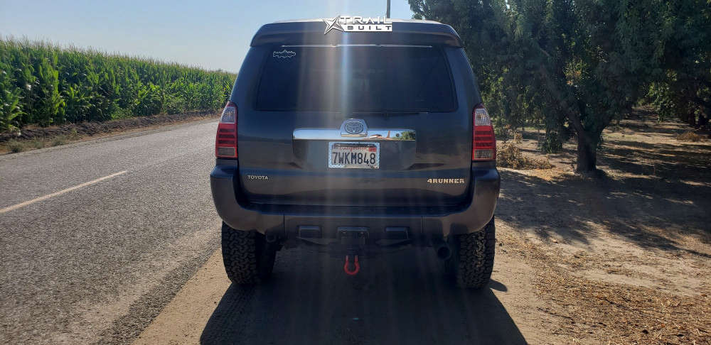 2006 Toyota 4Runner Wheel Offset Aggressive > 1" Outside Fender ...