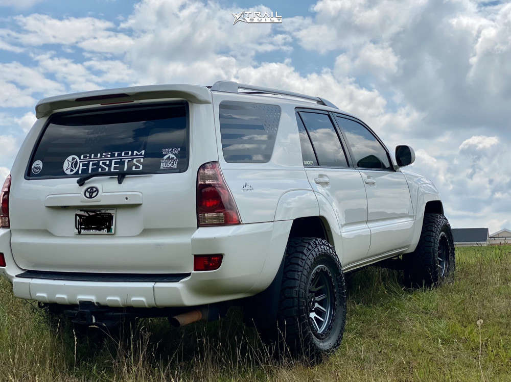 2004 Toyota 4Runner Wheel Offset Aggressive > 1" Outside Fender ...