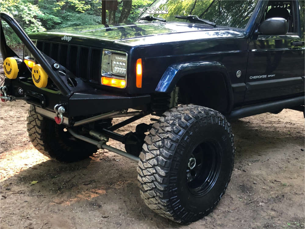 2000 Jeep Cherokee Wheel Offset Aggressive > 1" Outside Fender ...