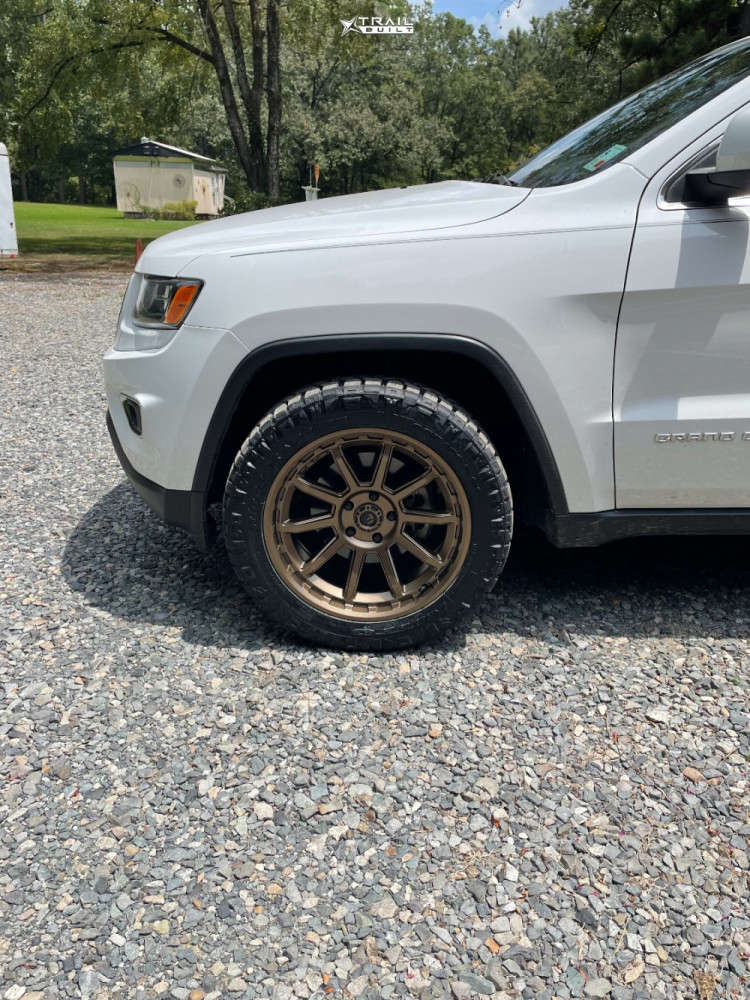 2016 Jeep Grand Cherokee Wheel Offset Aggressive > 1" Outside Fender ...