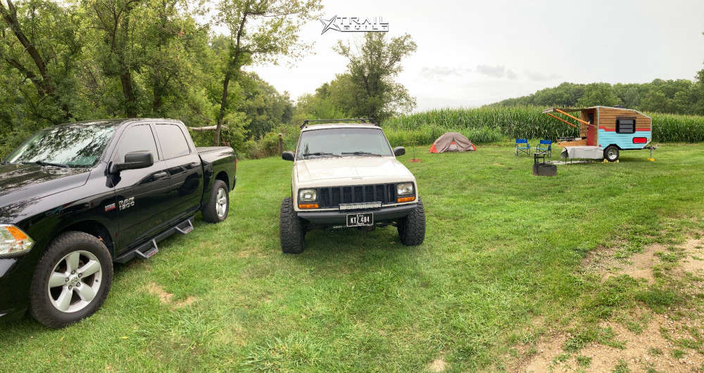 1997 Jeep Cherokee Wheel Offset Aggressive > 1" Outside Fender ...