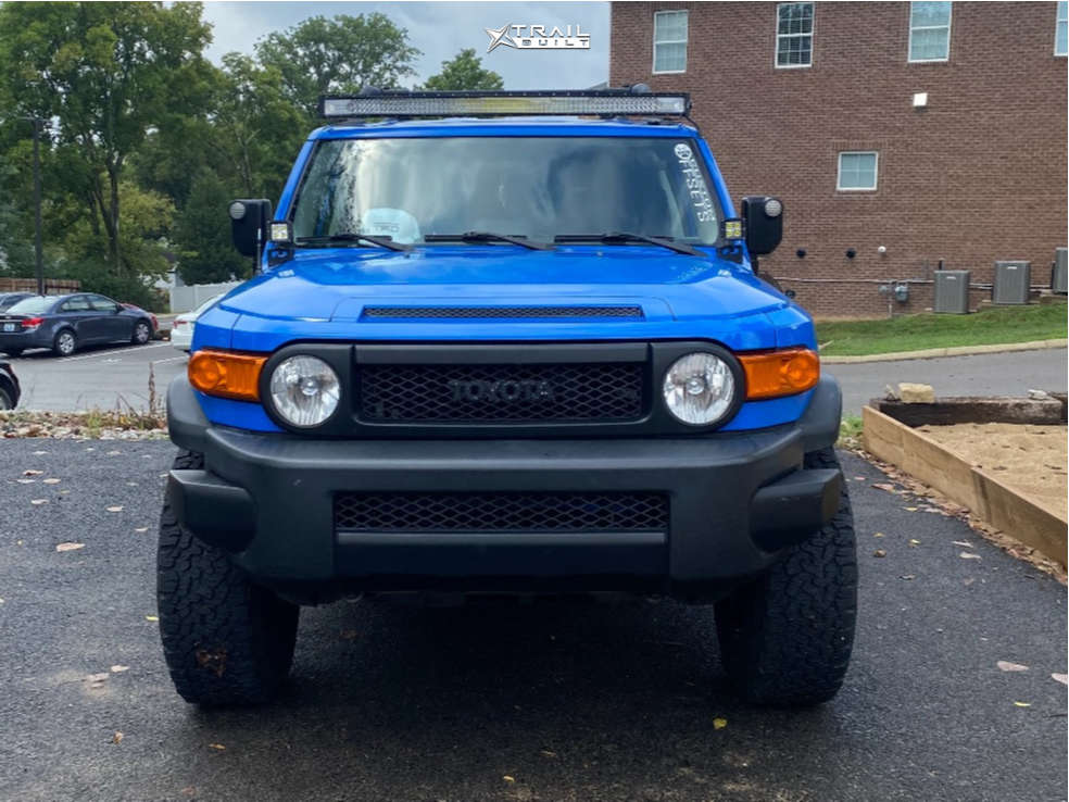 2007 Toyota FJ Cruiser Wheel Offset Aggressive > 1" Outside Fender ...
