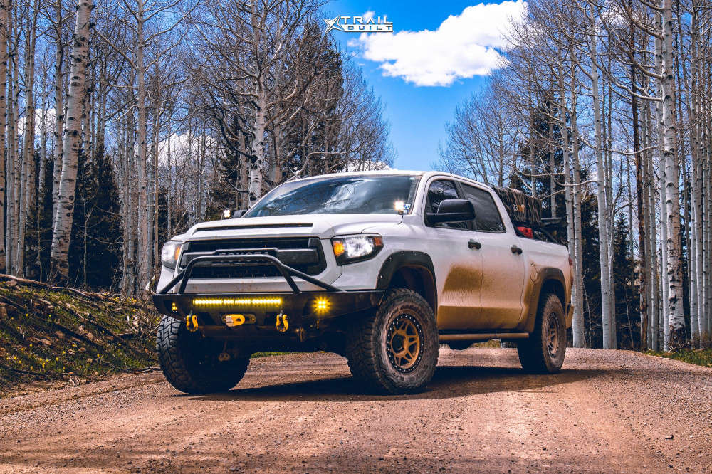 2017 Toyota Tundra Wheel Offset Aggressive > 1" Outside Fender ...