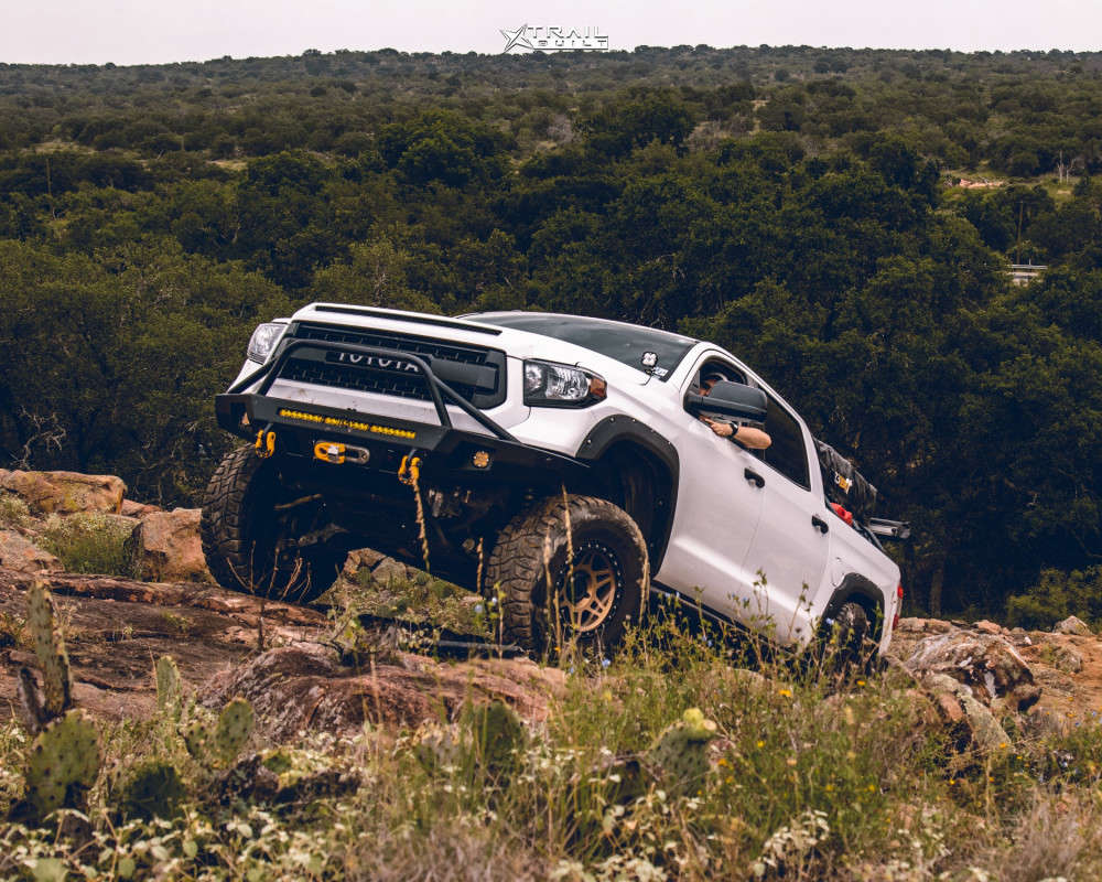 2017 Toyota Tundra Wheel Offset Aggressive > 1" Outside Fender ...