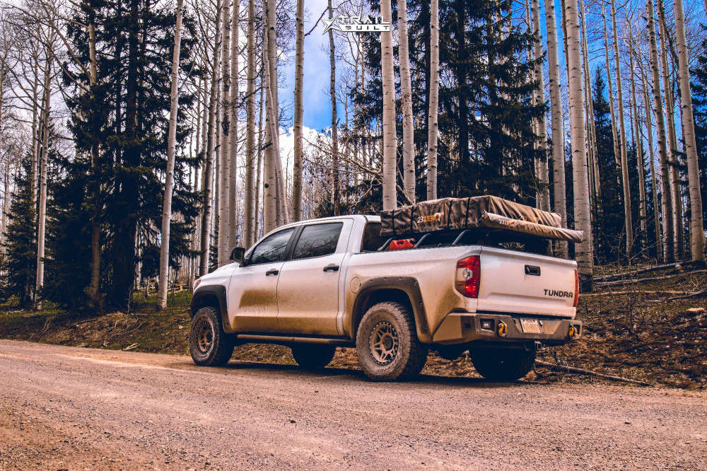2017 Toyota Tundra Wheel Offset Aggressive > 1" Outside Fender ...