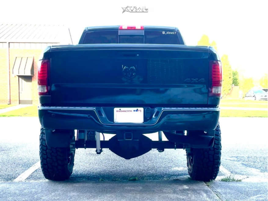 2017 Ram 3500 Wheel Offset Aggressive > 1" Outside Fender Suspension ...