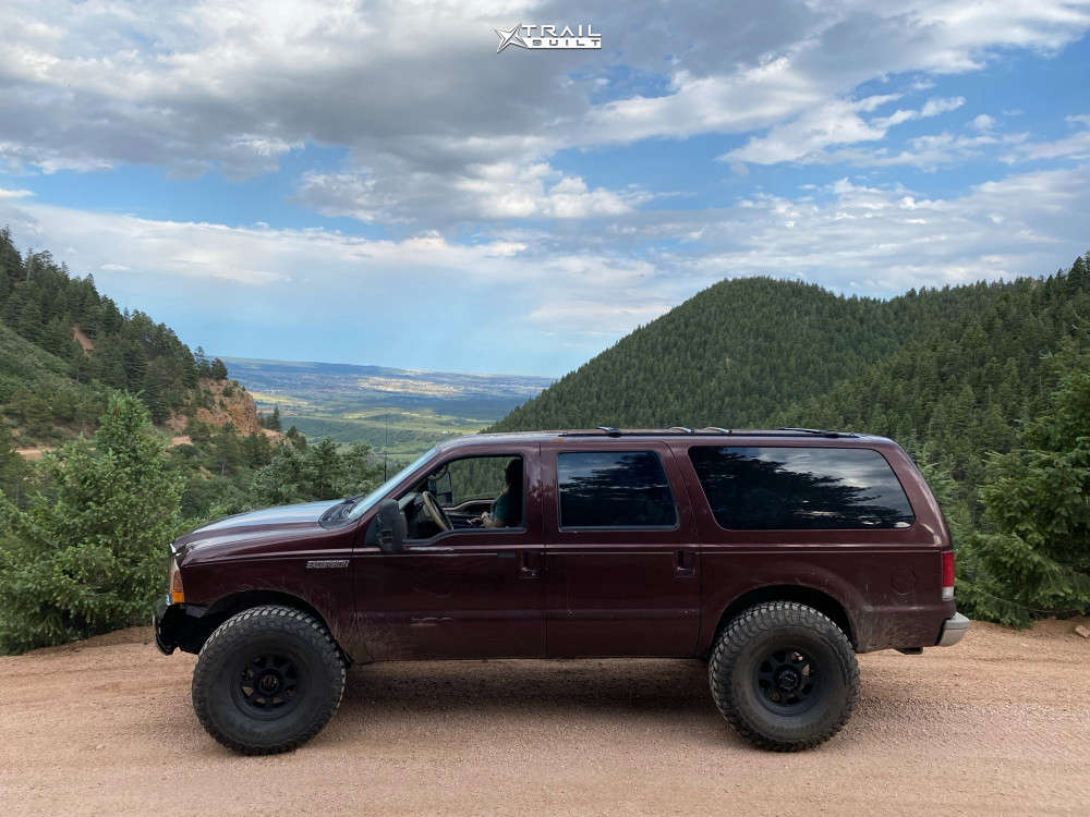 2000 Ford Excursion Wheel Offset Aggressive > 1" Outside Fender ...