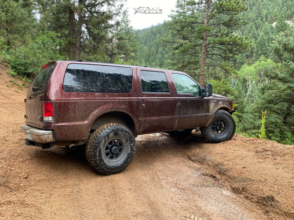 2000 Ford Excursion Wheel Offset Aggressive > 1" Outside Fender ...