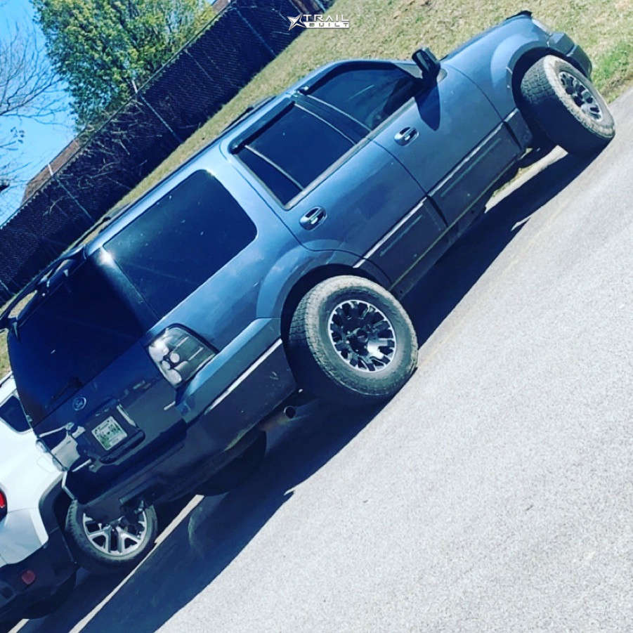 2004 Ford Expedition Wheel Offset Aggressive > 1" Outside Fender Stock ...