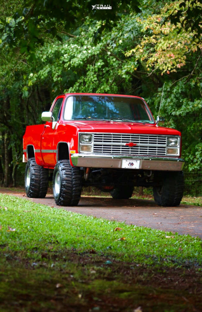 1984 Chevrolet K10 Wheel Offset Aggressive > 1" Outside Fender ...