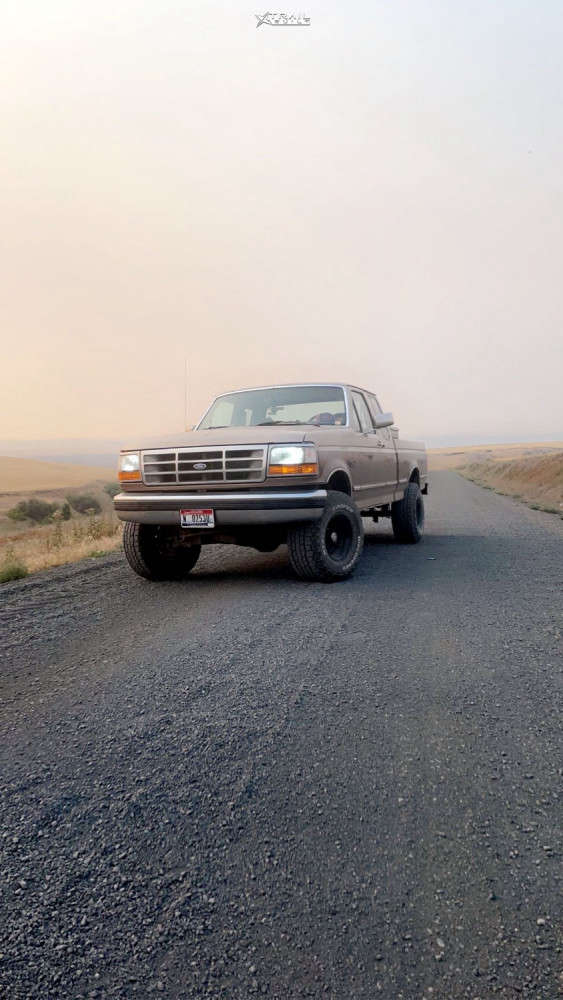 1993 Ford F-150 Wheel Offset Aggressive > 1" Outside Fender Air ...