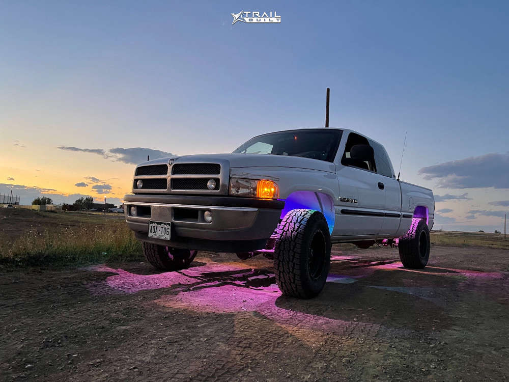 1998 Dodge Ram 1500 Wheel Offset Aggressive > 1" Outside Fender Stock ...