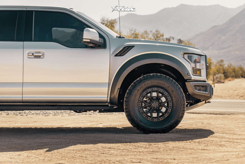 2018 Ford Raptor Wheel Offset Aggressive > 1" Outside Fender Stock ...