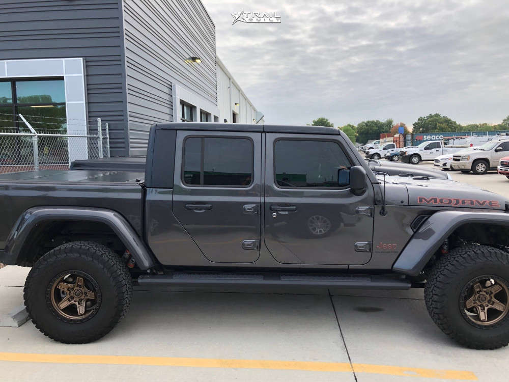 2021 Jeep Gladiator Wheel Offset Slightly Aggressive Leveling Kit ...