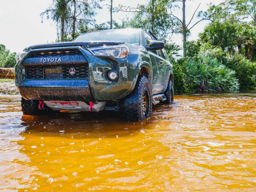 2020 Toyota 4Runner Wheel Offset Slightly Aggressive Leveling Kit ...