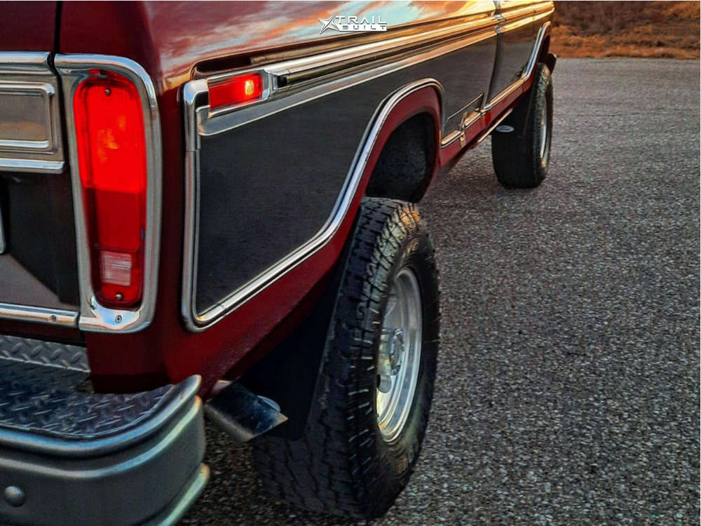 1977 Ford F-250 Wheel Offset Aggressive > 1" Outside Fender Stock ...