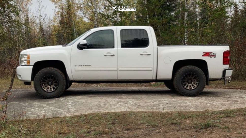 2011 Chevrolet Silverado 1500 Wheel Offset Slightly Aggressive Leveling ...