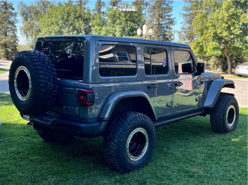2019 Jeep Wrangler Wheel Offset Aggressive > 1" Outside Fender ...