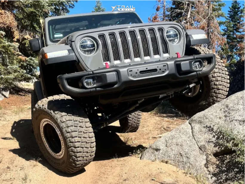 2019 Jeep Wrangler Wheel Offset Aggressive > 1" Outside Fender ...