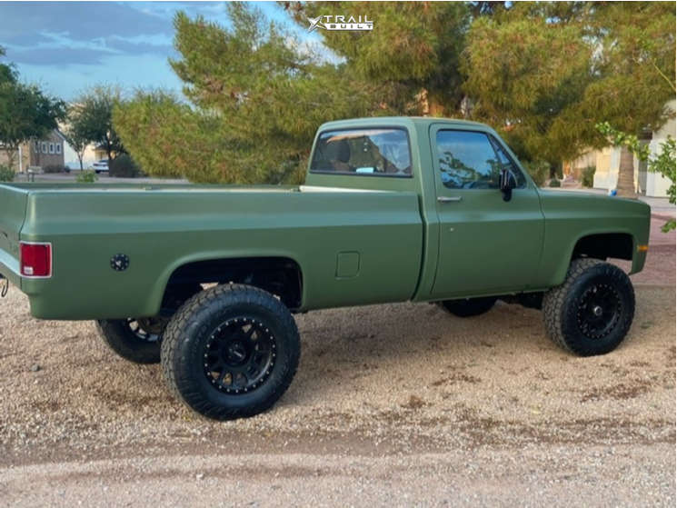 1986 Chevrolet K10 Wheel Offset Slightly Aggressive Suspension Lift 4 ...