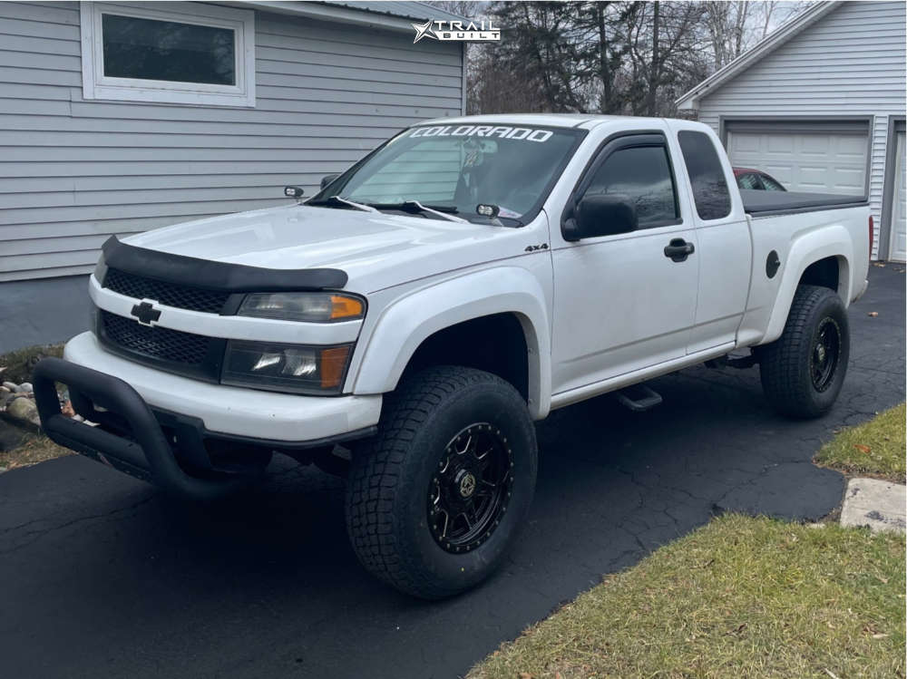 2012 Chevrolet Colorado Wheel Offset Aggressive > 1" Outside Fender ...