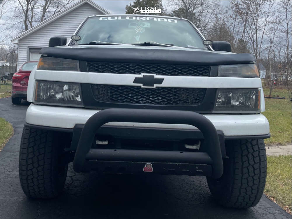 2012 Chevrolet Colorado Wheel Offset Aggressive > 1" Outside Fender ...